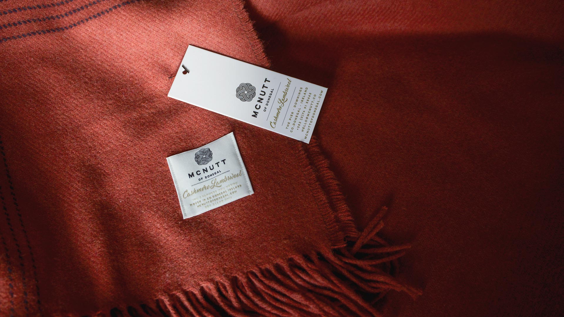 Rusty Red Cashmere & Lambswool Throw | Natural Bed Company