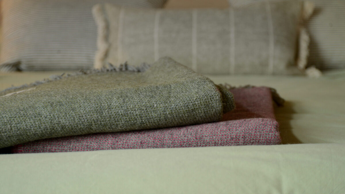 Marl Pure Wool Throws - 2 colours | Natural Bed Company