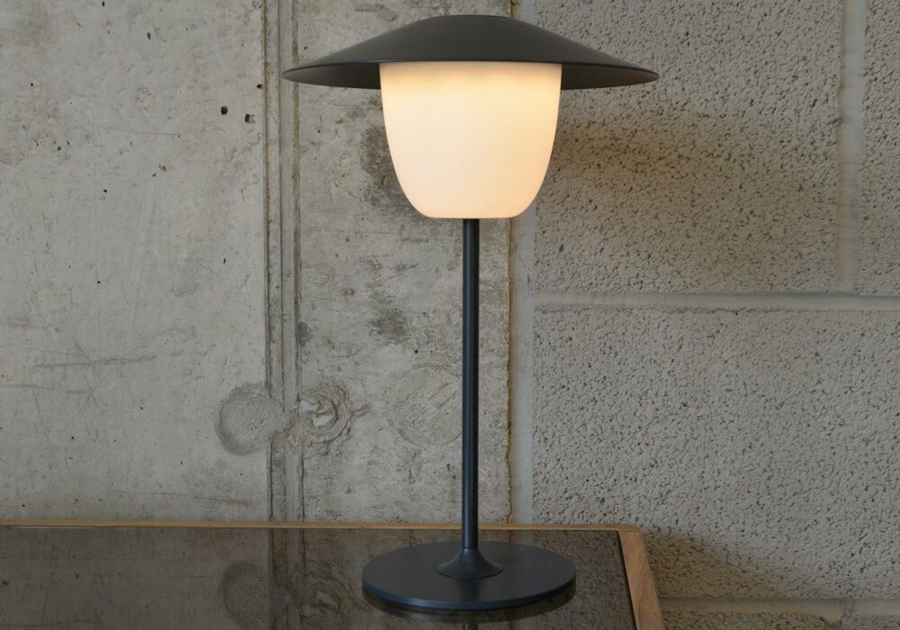 Mobile LED Lamp | Bedside Lighting | Natural Bed Company