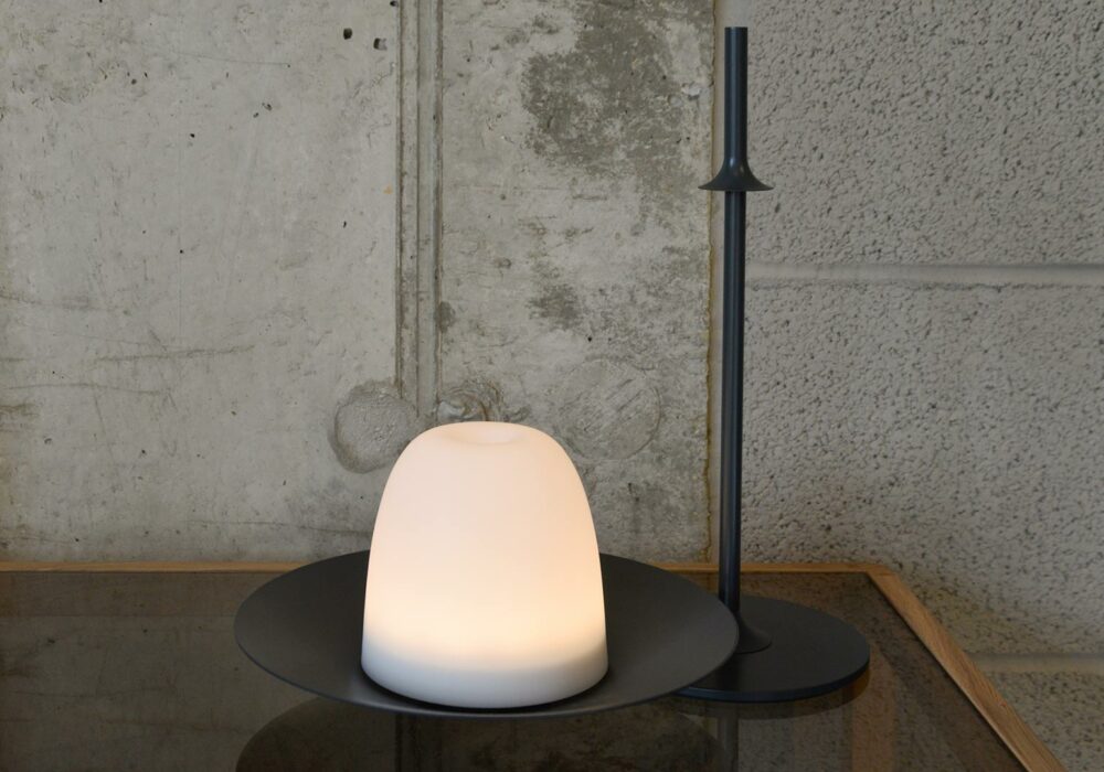 Mobile LED Lamp | Bedside Lighting | Natural Bed Company