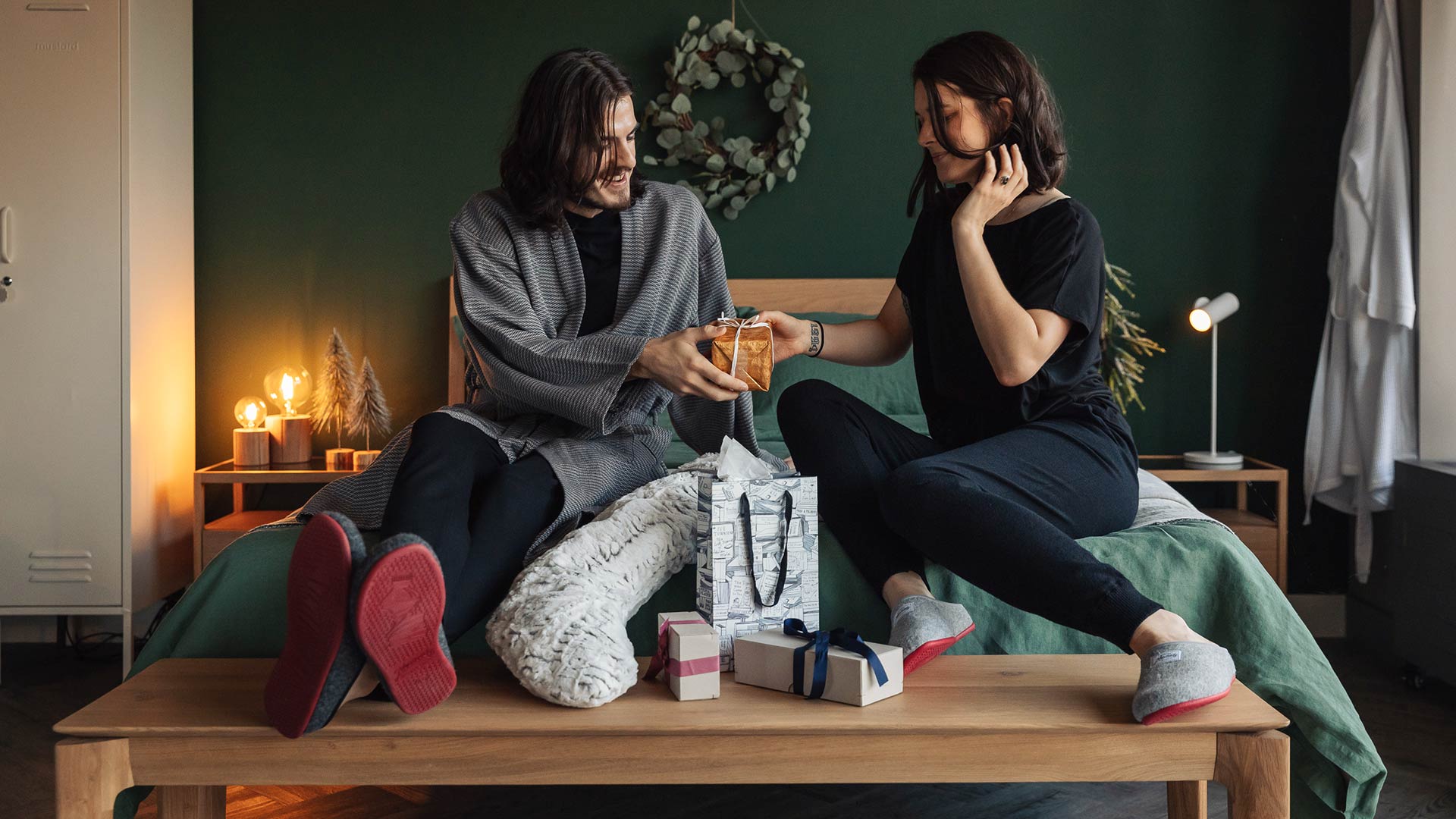 How to Create a Cosy Christmas Guest Room - Natural Bed Company