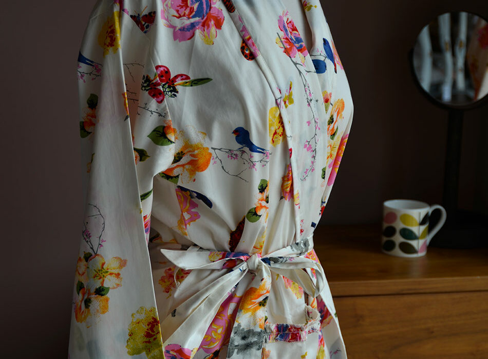 Floral Cream Dressing Gown | Natural Bed Company