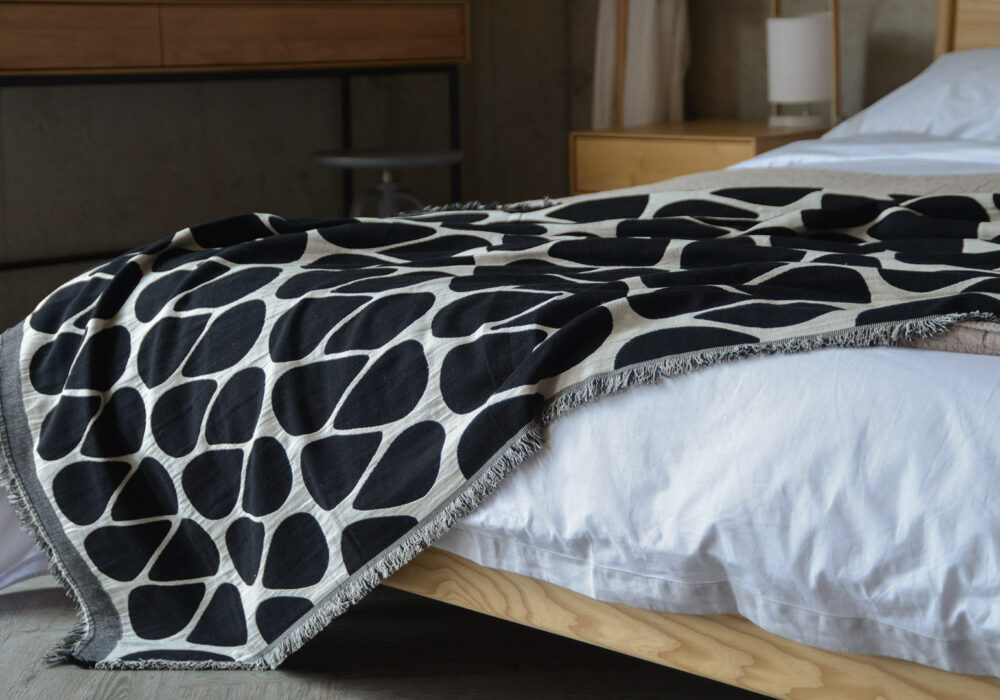 Modern Ivory & Black Cotton Throws | Natural Bed Company