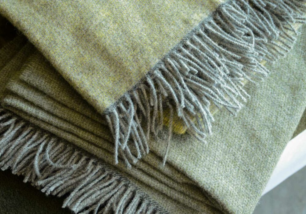 Green Marl Pure Wool Throws | Blankets | Natural Bed Company