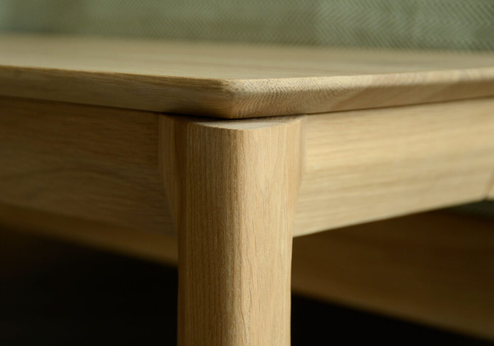 Straight Modern Bench | Ethnicraft | Natural Bed Company