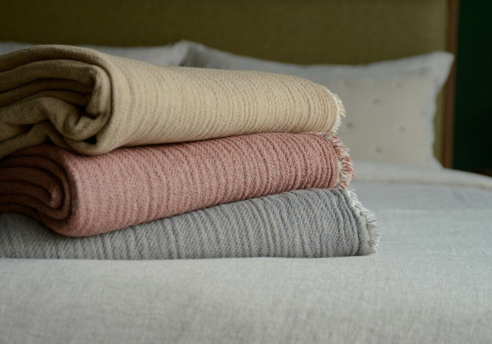 Textured Organic Cotton Throws - Natural Bed Company