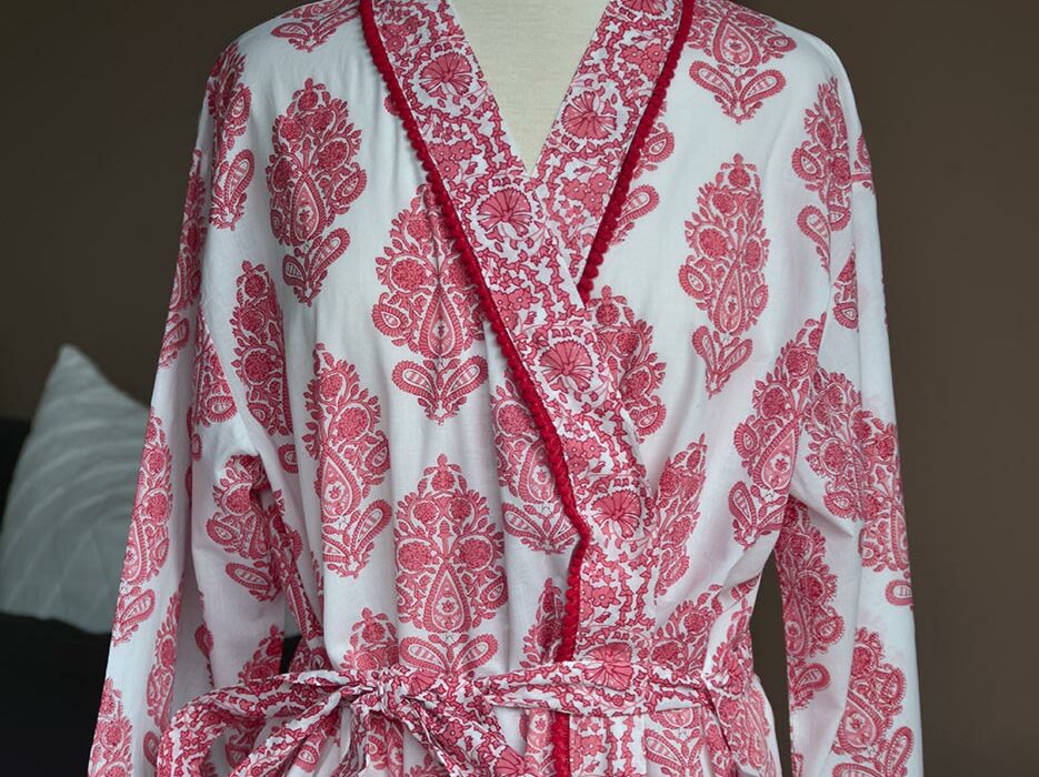 Pink Paisley Dressing Gown | Natural Bed Company