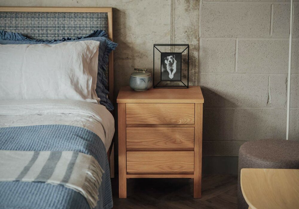Shaker | 3 Drawer Bedside Chest in Oak | Natural Bed Company