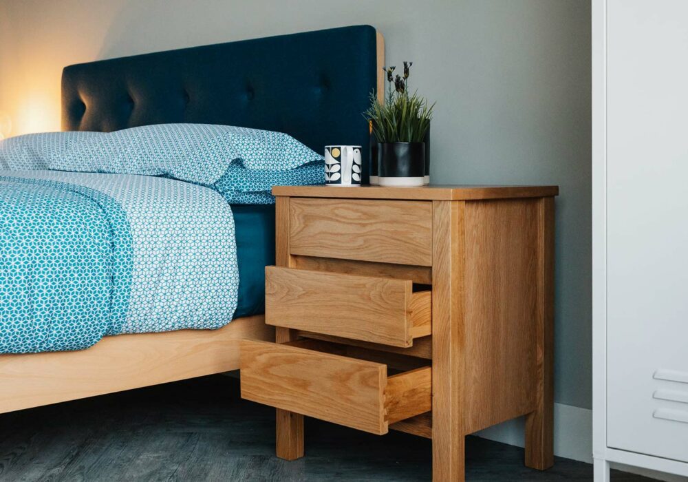 Shaker | 3 Drawer Bedside Chest in Oak | Natural Bed Company