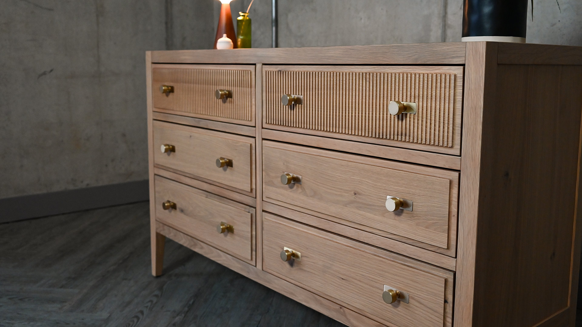 Deco - Reeded Oak Wide Chest - Natural Bed Company